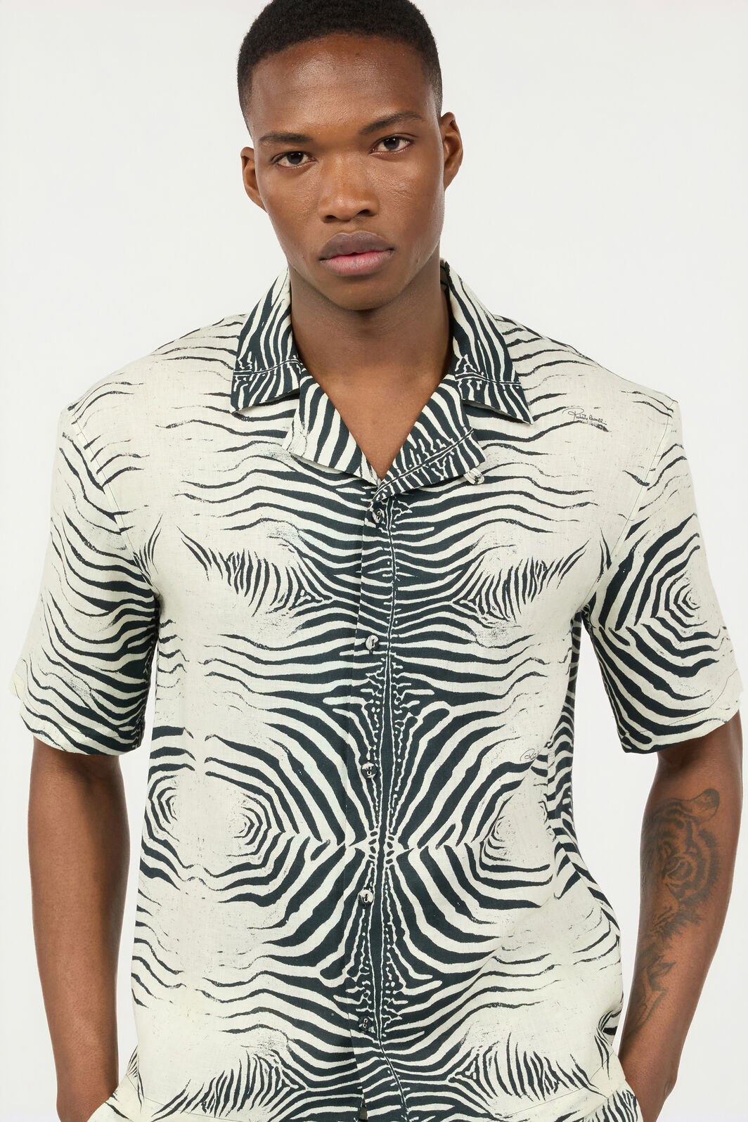 Linen Shirt With Mini Zebra Print in Black/White for Men | Roberto Cavalli®